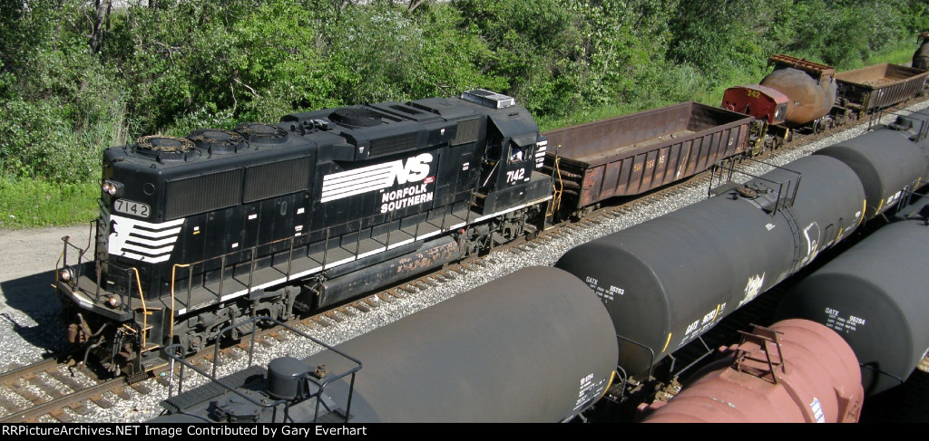 NS 7142